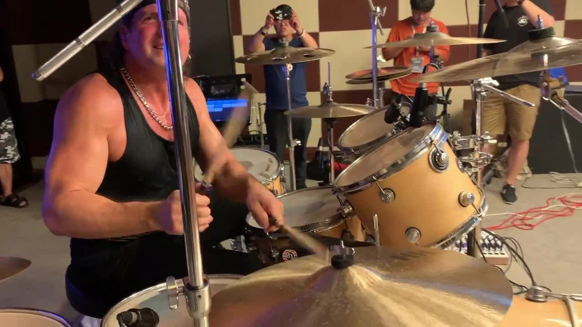 Zhengzhou 2 - Bobby Rock