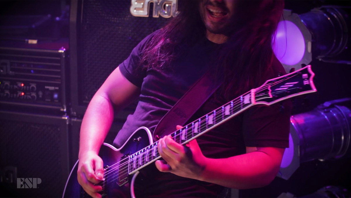 ESP E-II Eclipse Reindeer Blue Live Performance Demo by Luis Kalil ...