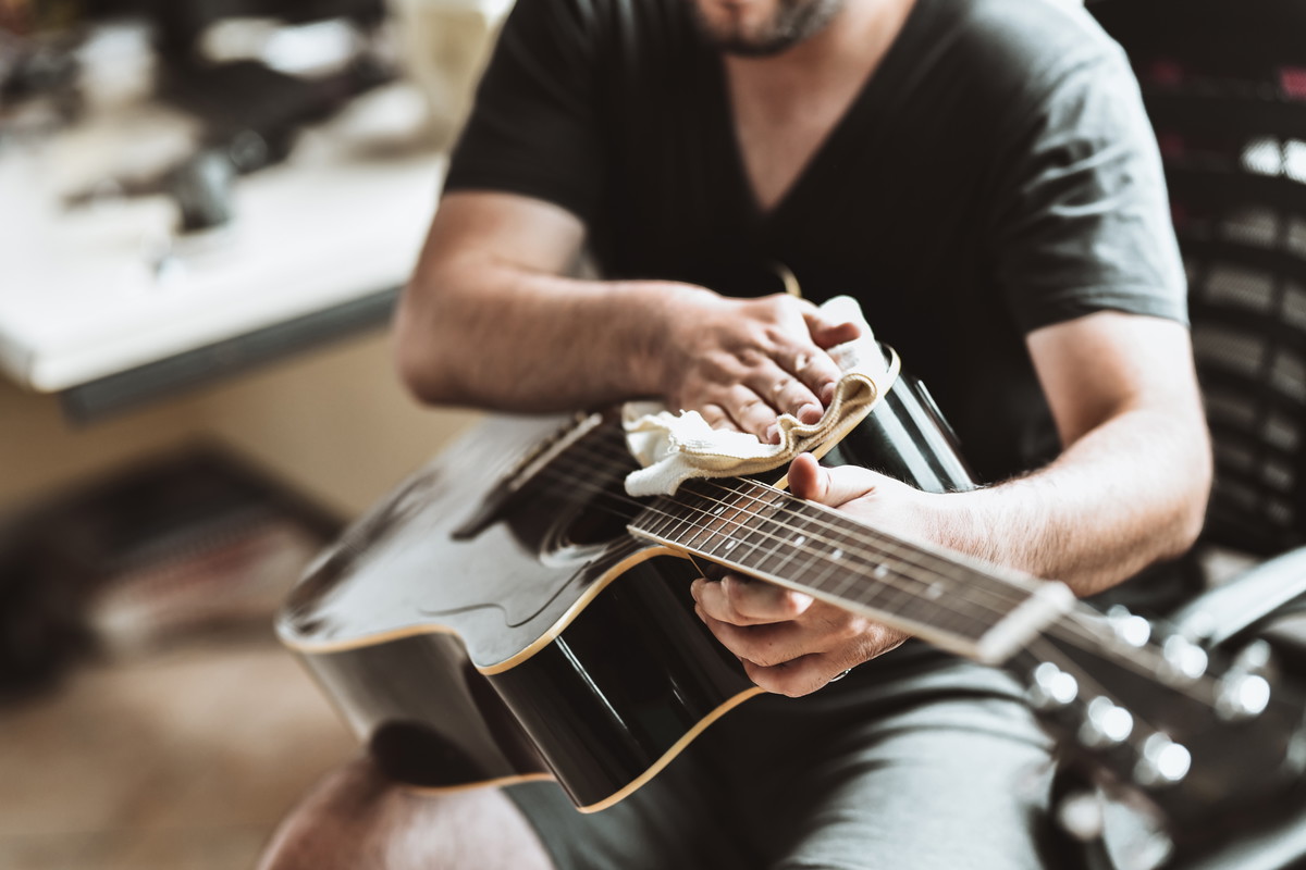 5 Tips for Extending the Life of Your Strings - GHS Strings