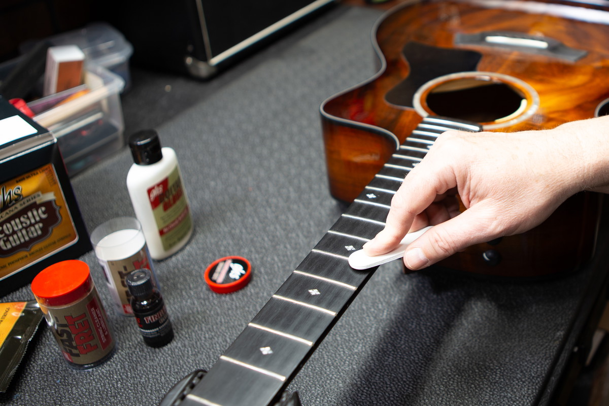 How to Clean Your Strings (And Why It Matters) - GHS Strings